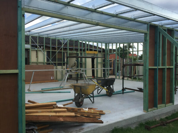 boxspan steel lintel supporting timber frame - Spantec