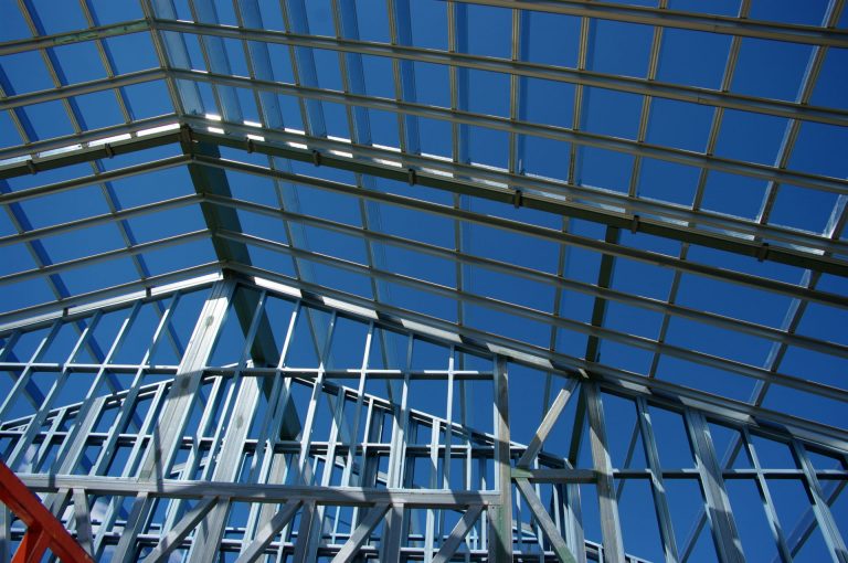 commercial roof frame with pitch - Spantec